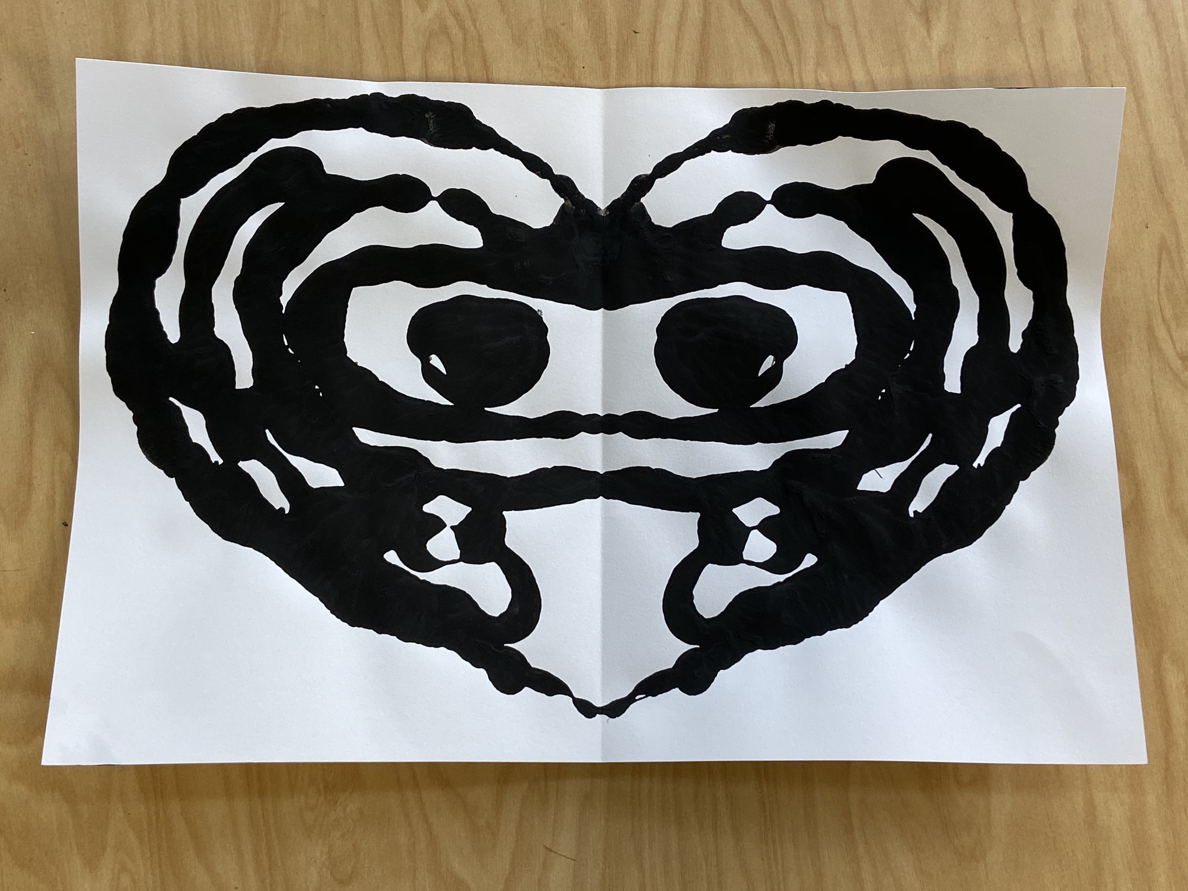 Symmetrical Hearts – In the Art Room with Mrs. D